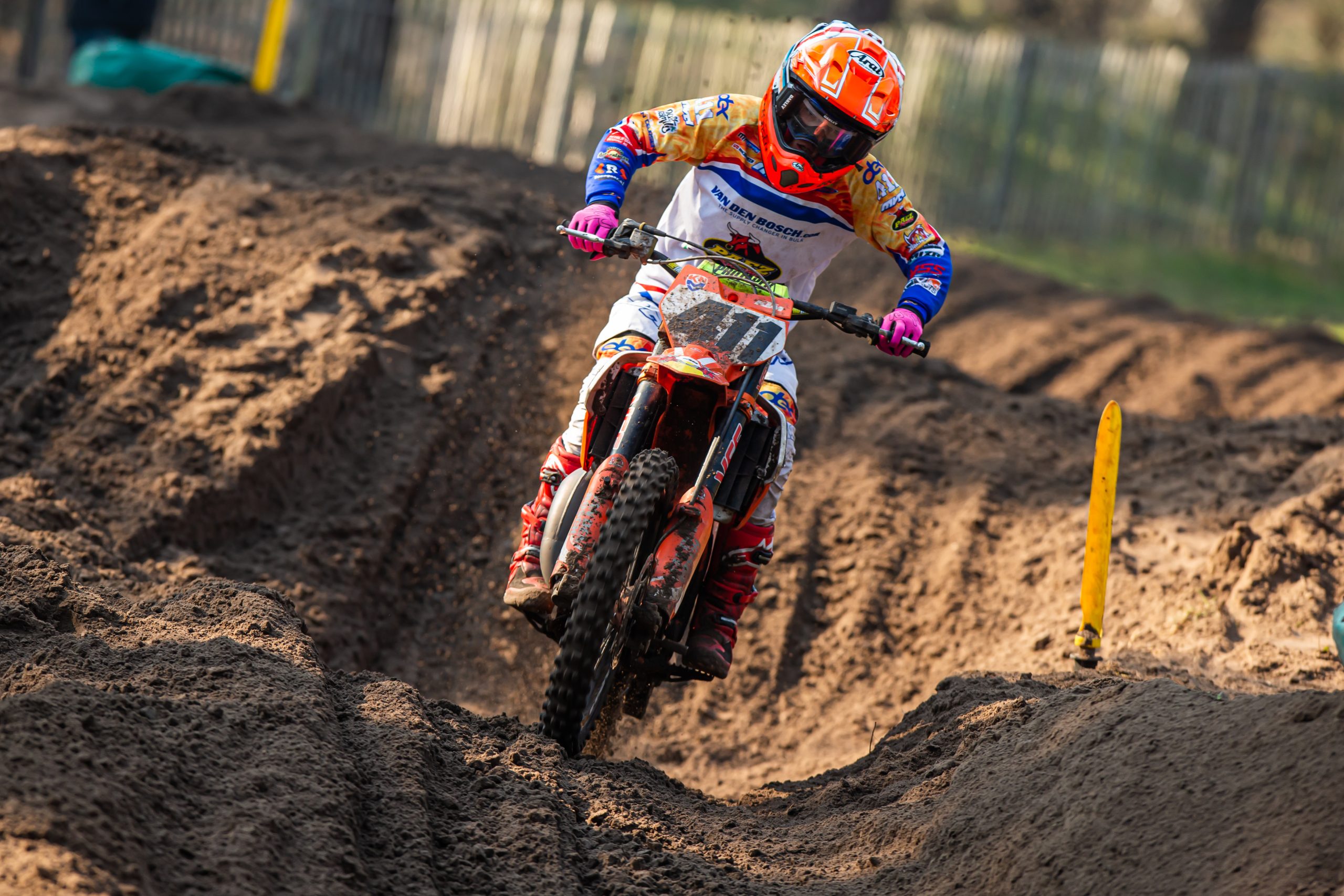 Dex van den Broek ruikt aan top 10 plaats tijdens ONK 85cc in Lierop - Dex