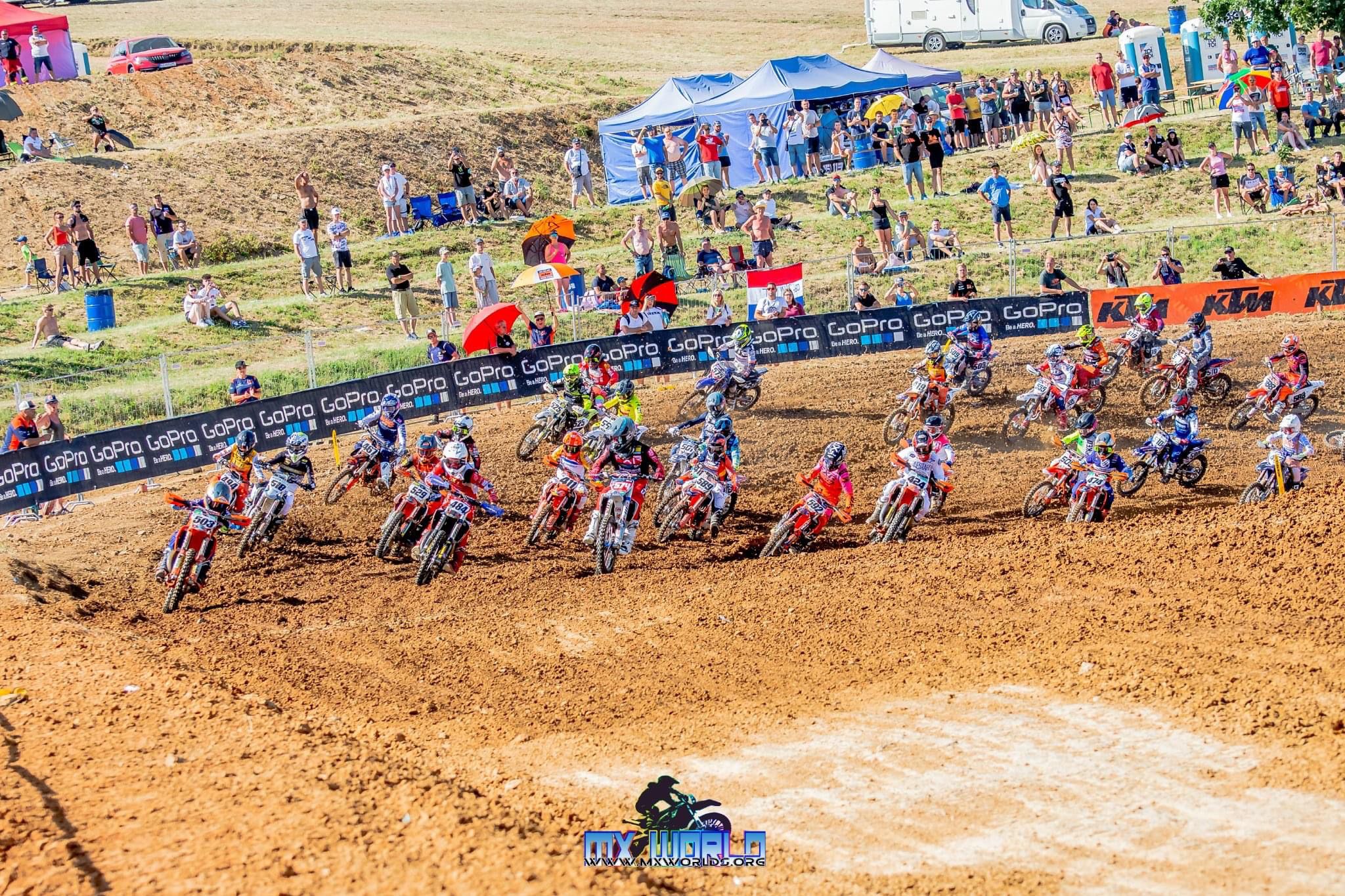 Dex van den Broek scoort top tien plaats in EMX85 in Slowakije - Dex